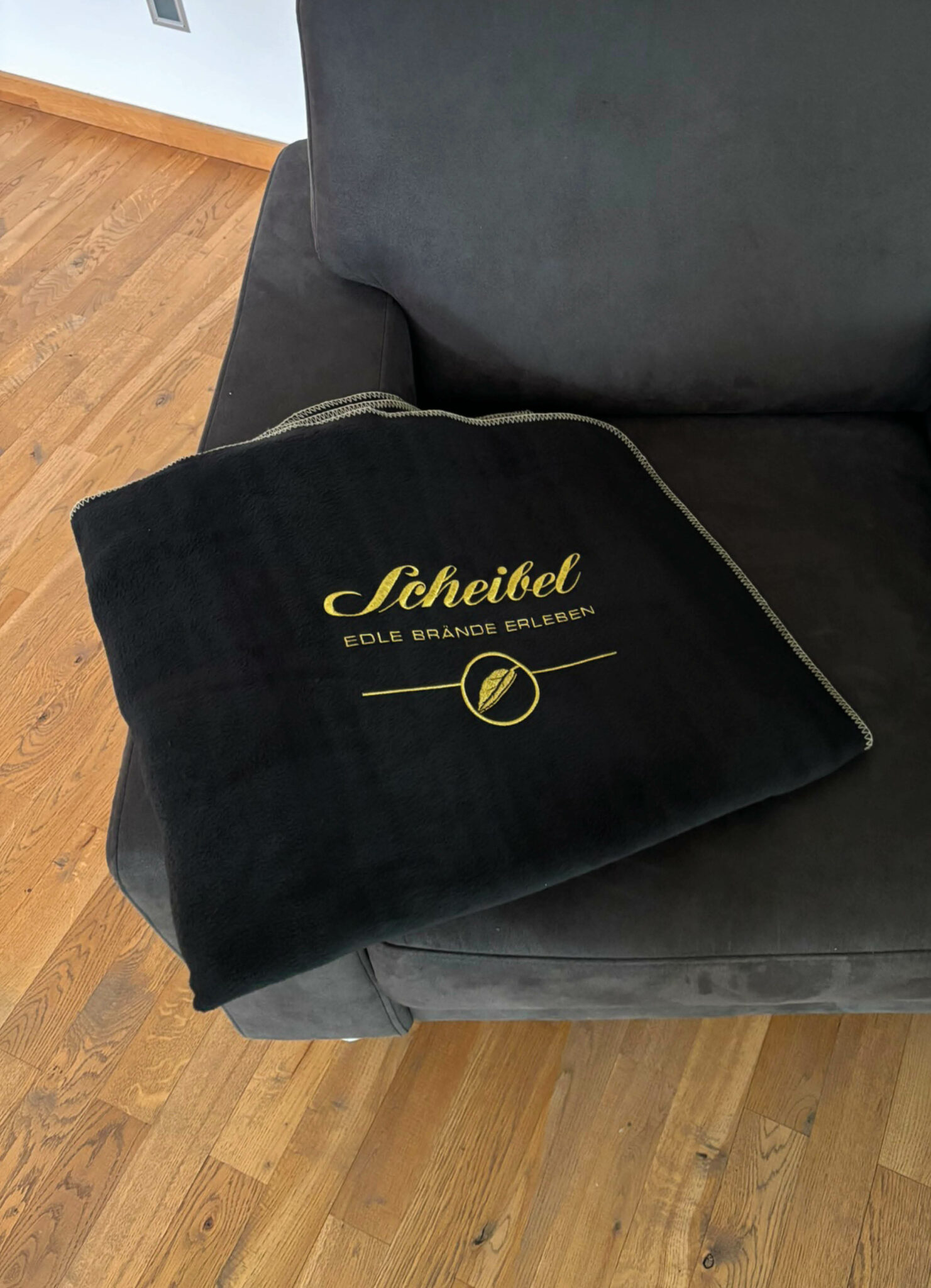 Scheibel Kuscheldecke - Scheibel Schwarzwald-Brennerei GmbH